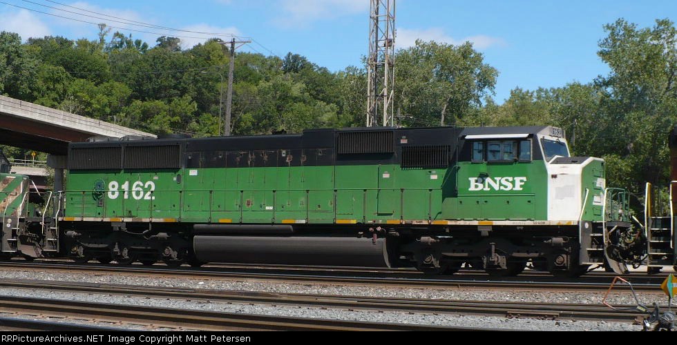 BNSF 8162